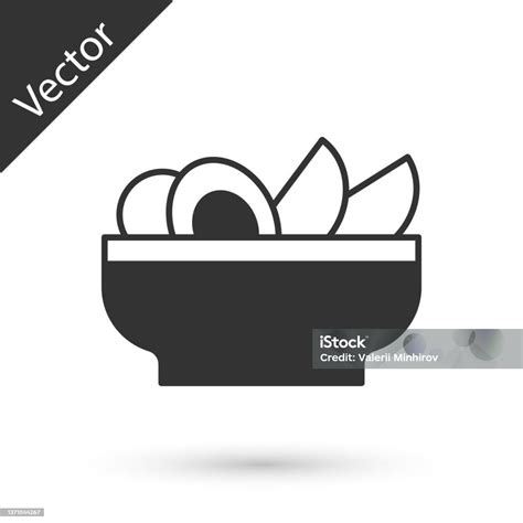 흰색 배경에 격리 된 플레이트 아이콘의 회색 나초스 토르티야 칩 또는 나초 토르티야 전통적인 멕시코 패스트 푸드 메뉴 벡터 0