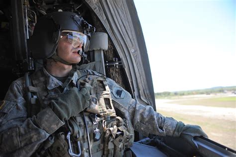 Division West Trains Calif Army National Guard Aviators Article