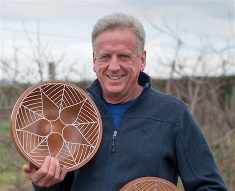Dr Jim Walker Wins Pipfruit Award
