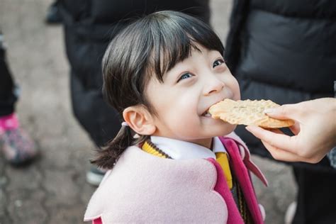 キム・テヒ出演ドラマ「ハイバイママ！」で娘役を演じて話題になった子役ソ・ウジンちゃんをご紹介♡ 韓国情報サイト Daon[ダオン]