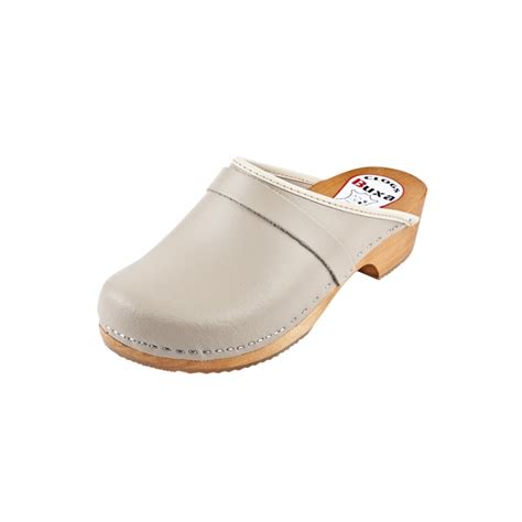 Dreváky Sú Vyrobené Z Vysoko Kvalitnej Prírodnej Kože Pokrytej špeciálnou Fóliou Ktorá