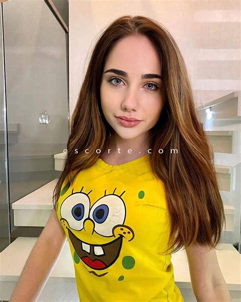 Girl Escort Sumalee En Paris Escorte