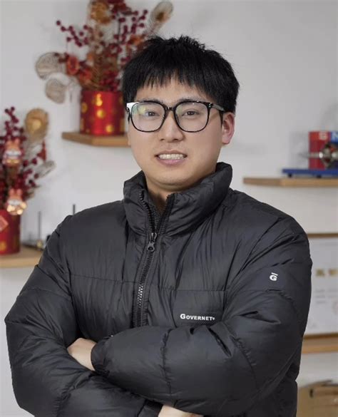 第二十届智能车竞赛英飞凌 逐飞联合直播 ——英飞凌缩 微光电组”专题 哔哩哔哩