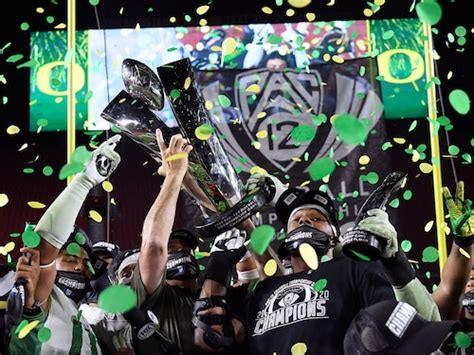 Rewinding Oregon Ducks 31 24 Win Over Usc Trojans In Pac 12
