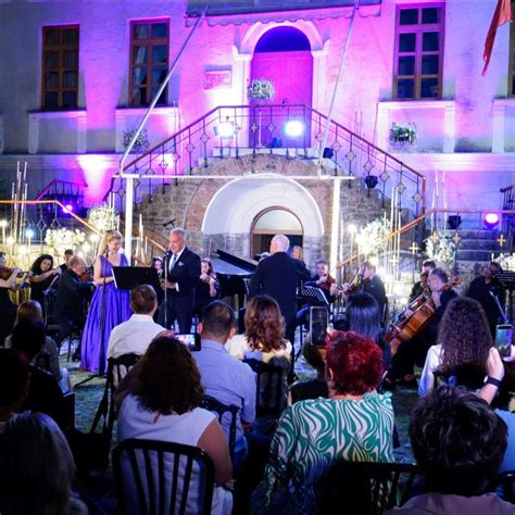 Mikel Kalemi Kuklandia Teater