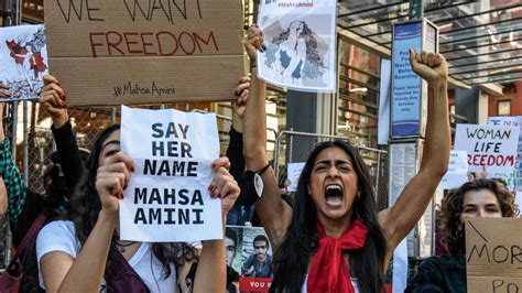 Irán Silencia Las Protestas Por La Muerte De Mahsa Amini Que Sacuden Todo El País