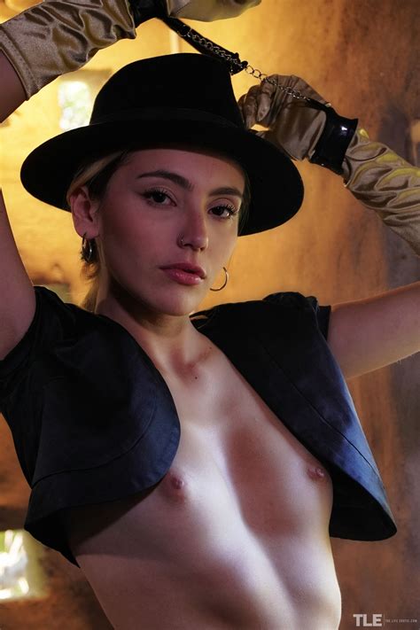 Amateur Girl Thelifeerotic