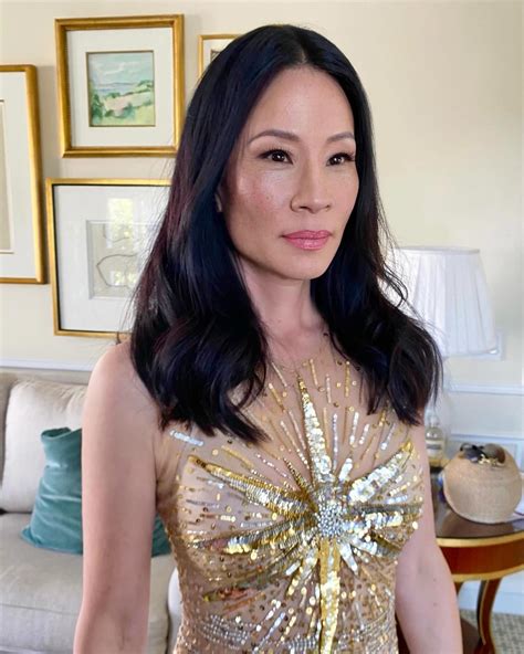 Lucy Liu Grundschule Lucy Liu 55 Looks Unreal In Tailored Micro