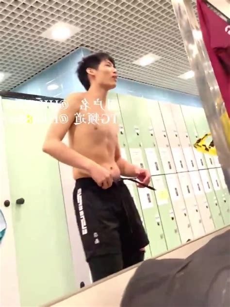 Asian Locker Room Spy Video 9 日本語で Asian Locker Room Spy Video 9 日本語で