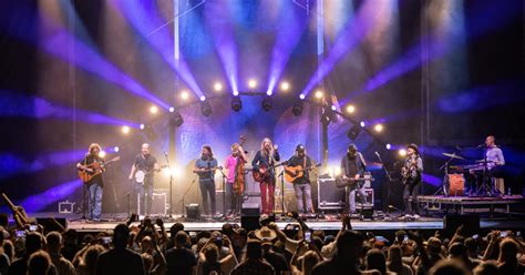 Greensky Bluegrass Welcomes Billy Strings The Wood Brothers At The