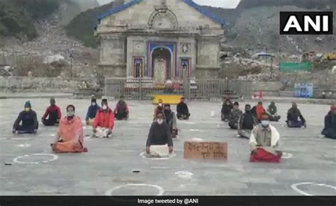 Kedarnath Priests Continue Sit In Protest To Disband Devasthanam Board