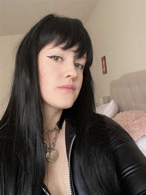 💕mollypop🍭 Onlyfans Account Mollywiththestrap