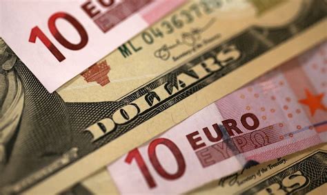 Bovespa Fecha Semestre Acumulando Alta De 615 Com Petrobras Dólar