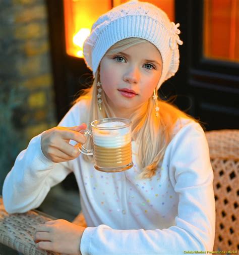 Celebridades Femeninas Oficial Yana Gaidukevich Aparte De La