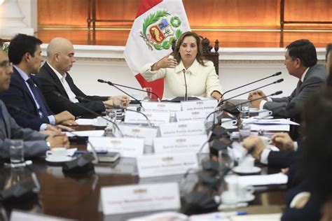 Mandataria lideró reunión de trabajo con alcalde de Chancay y ministros