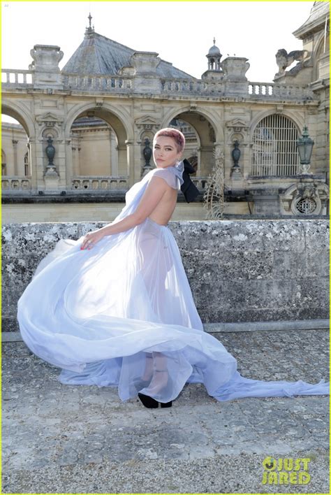 Photo Florence Pugh Valentino Fashion Show 06 Photo 4952433 Just
