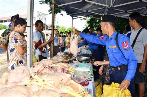 ကျောက်ဖြူမြို့၌ ဓညဝတီရေတပ်စခန်းဌာနချုပ်မှ ဒေသခံပြည်သူများနှင့် ဌာနဆိုင
