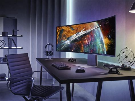New Samsung Gaming Monitor Has Curves For Days