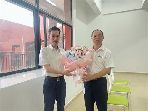 躬耕教坛 强国有我校领导带队开展教师节走访慰问活动 华南师大新闻网