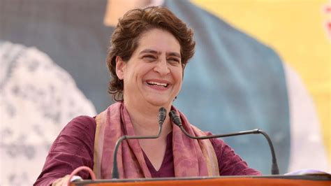 प्रियंका गांधी को चुनाव आयोग का नोटिस पीएम मोदी को लेकर कही थी बड़ी