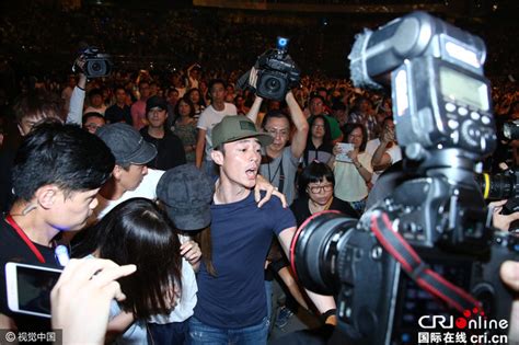 霍建华戒糖戒淀粉已两年 林心如力挺男友无怨言图 国际在线
