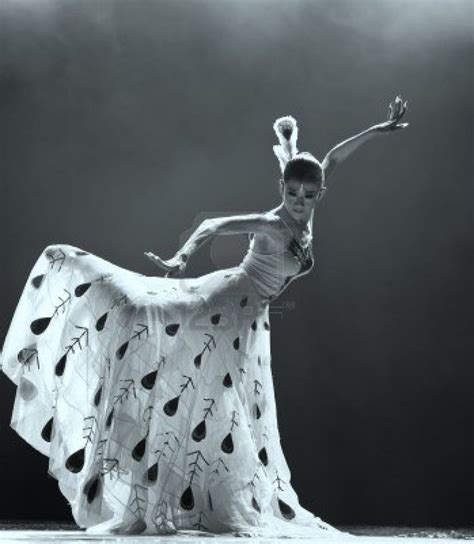 Famous Chinese Dancer Yang Liping Performing Peacock Dance Famous