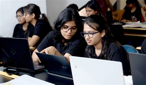 Bba In Analytics And Big Data Drive Data Driven Business Decisions