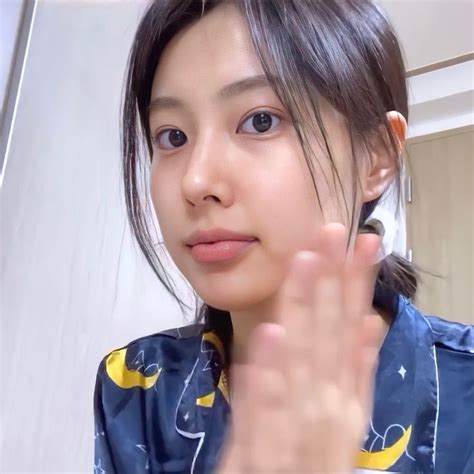 Pin By Silver On Minju Hyewon Bare Face Pretty Girls Pretty