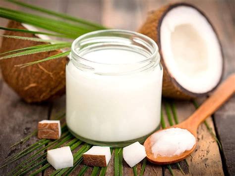 10 Benefits Of Drinking Coconut Oil Before Bed