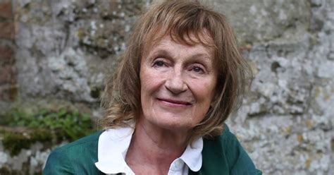 Amanda Feilding Morta A 82 Anni La Contessa Delllsd Dalla Trapanazione Del Cranio Agli