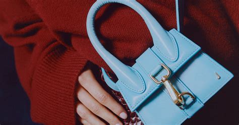 Что подарить самой себе на Новый год 2023 10 идей стильных подарков Thegirl