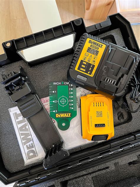 디월트dewalt 레이저 레벨기dcle34031d1 개봉기 내돈내산