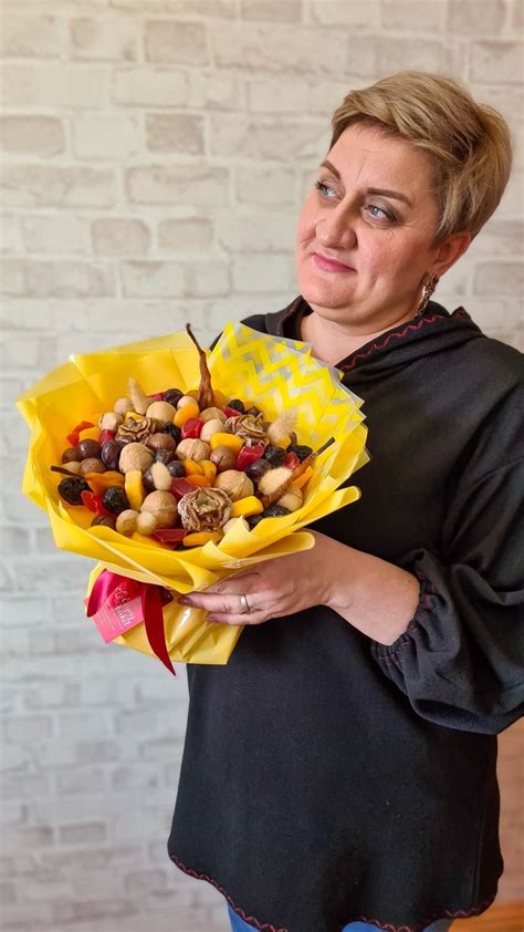 Букет из сухофруктов и орехов Сухофрукты Съедобные подарки Съедобные композиции