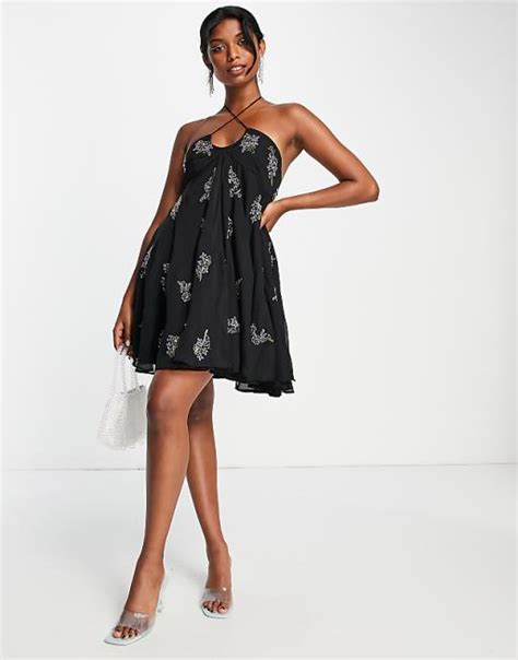 Asos Design Vestito Corto Allacciato Al Collo Nero Con Decorazioni