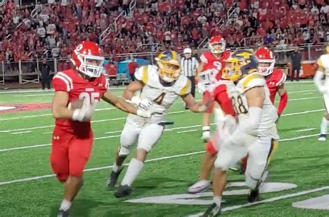 Focus On Football Kahuku Punahou Game Is Your Fathers High School