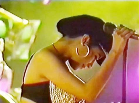 Pin By Natpetite On Selena Quintanilla Perez Selena Quintanilla Perez Selena Pictures Selena