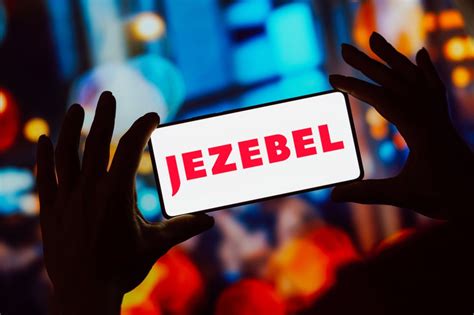 Jezebel Is Acquired By Paste Magazine Along With Politics Site Splinter