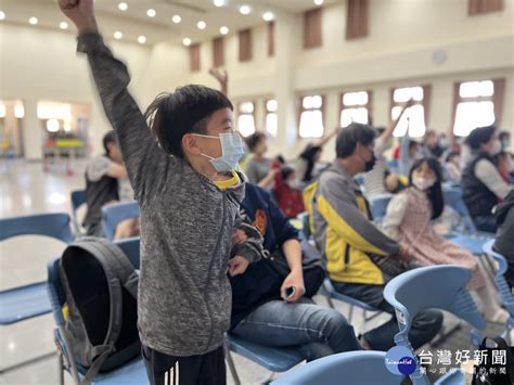 親子趣味闖關長知識 潭子戶所創意宣導檔案知識及人口政策 Beanfun
