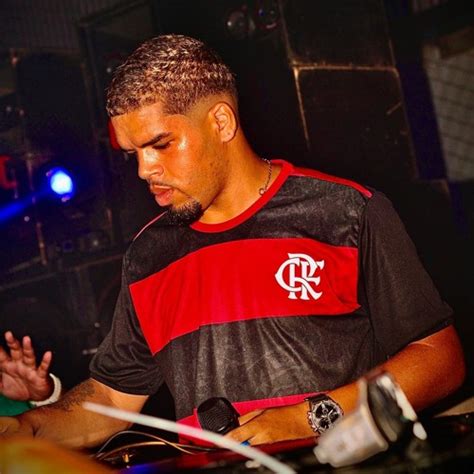 Listen To Playlists Featuring Au Au Au Vai Sentando No Pau Dj S Jl Mt By Dj Jl De