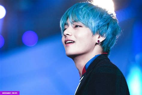 Necessarily On Twitter 약간 파란머리 태형이는 심봉사도 눈뜨게 하고 내 시력도 올려주고 성스럽고