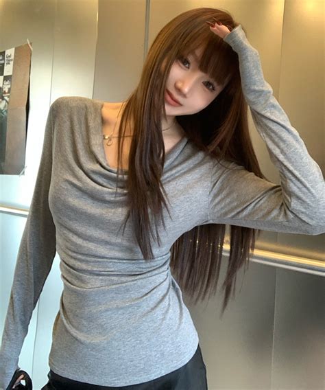 샤샤클럽 가을신상 2color 여리여리 셔링 포인트 슬림핏 유넥 롱 긴팔 이너 티 탑 Z Ssc 가을신상