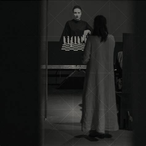 ‎واژه‌نامه‌ی نام Naam Dictionary‎ ‎ کلتو برگزار می‌کند مجموعه شطرنج میز صندلی