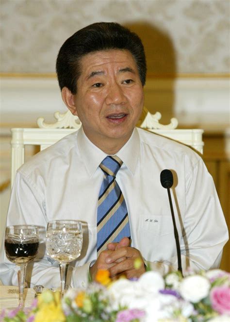 노무현사료관 열린우리당 지도부와의 만찬에서 총선때의 노고를 격려하는 노무현 대통령