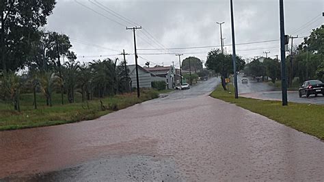 Chuva Provoca Alagamento Em Assis Chateaubriand Vídeo And Fotos