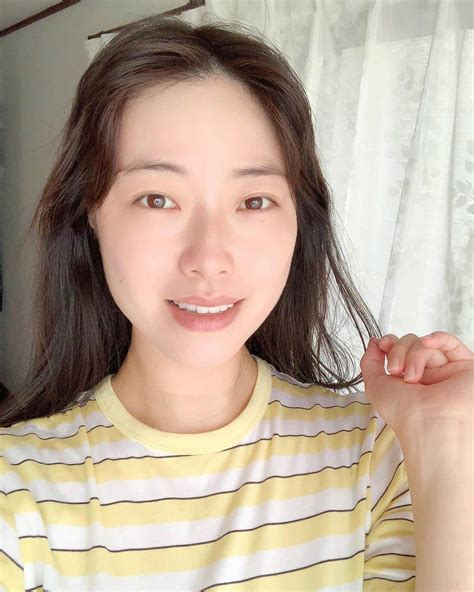 小田飛鳥さんのインスタグラム写真 小田飛鳥instagram 「スカッと！久しぶりにおでこ出したい気分だったの☺︎ 今日は日焼け止めだけ
