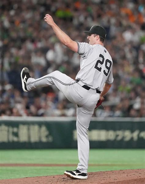 ＜巨・ヤ＞力投する巨人の先発・グリフィン（撮影・木村 揚輔） スポニチ Sponichi Annex 野球