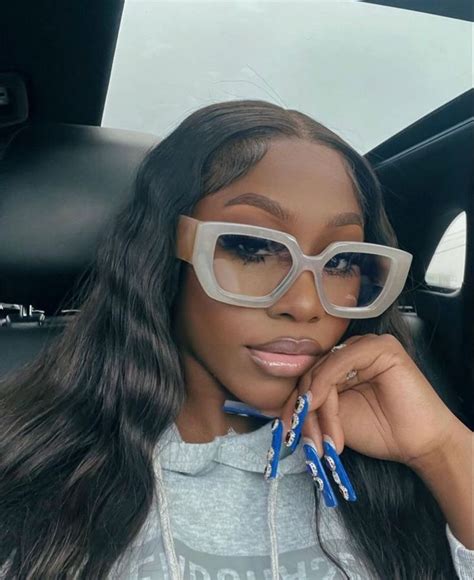 Pin By Futurepossibility Faceless Ma On Glasses Glasses Fashion