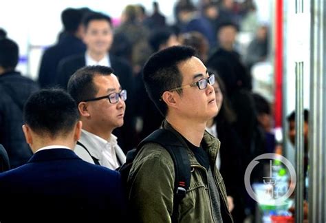 春季首場大型招聘會吸引4000多名求職者 求職高峰初現 每日頭條
