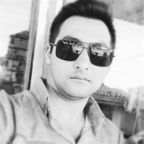 ‎مهدی‎ Mahdij1380 • Threads Say More
