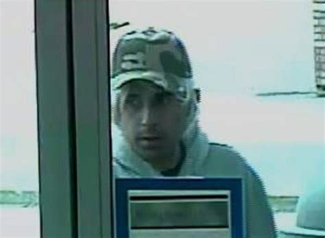 Salmon Arm Rcmp Look For Bank Robbery Suspect Okanagan Globalnewsca